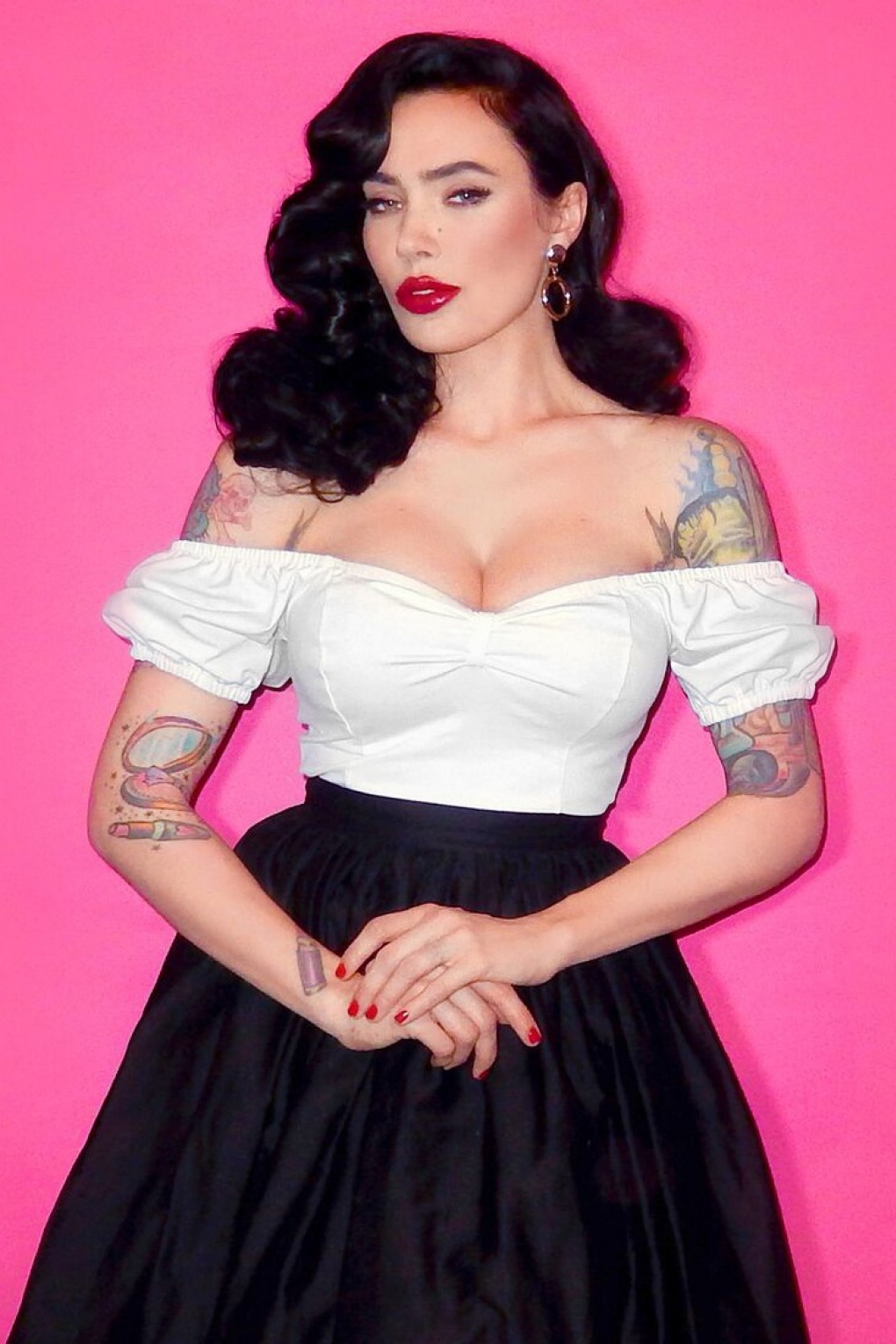 TopVintage exclusive ~ 50s Vixen Powder Puff Top in White