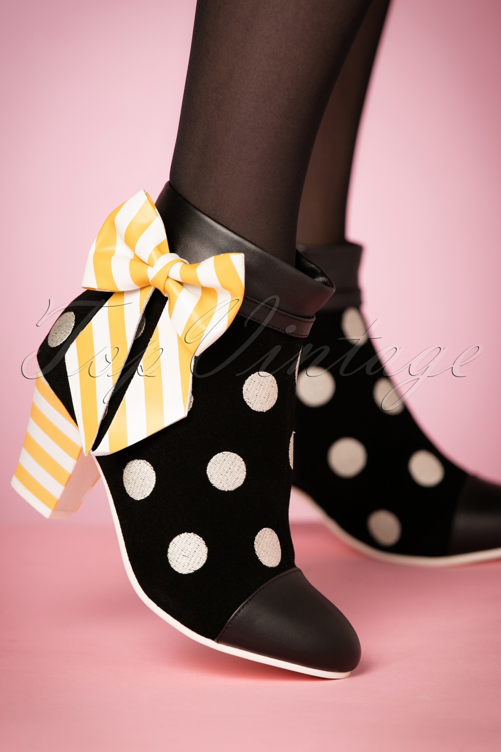 1960s Style Shoes