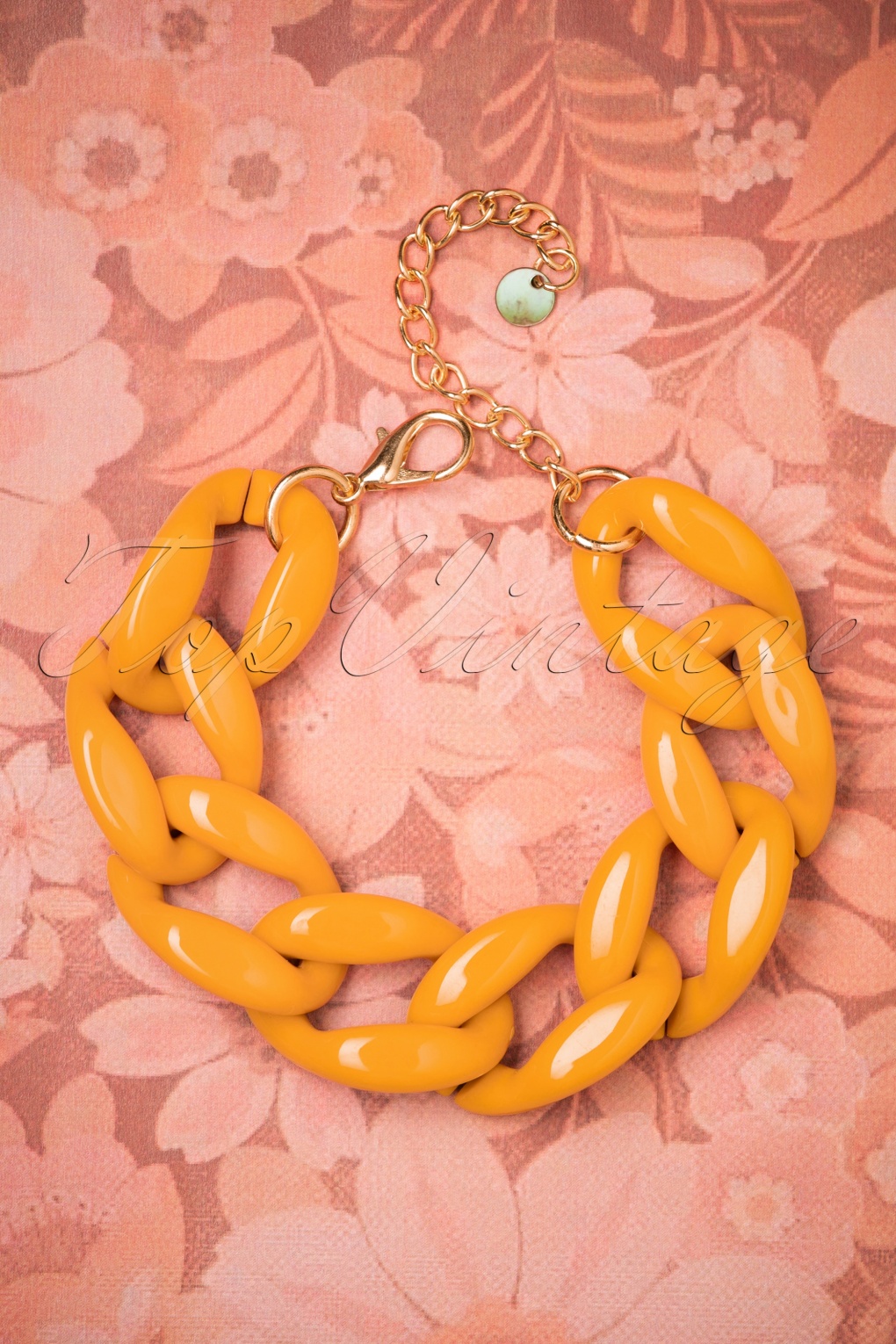 1960s Jewelry Styles and Trends to Wear