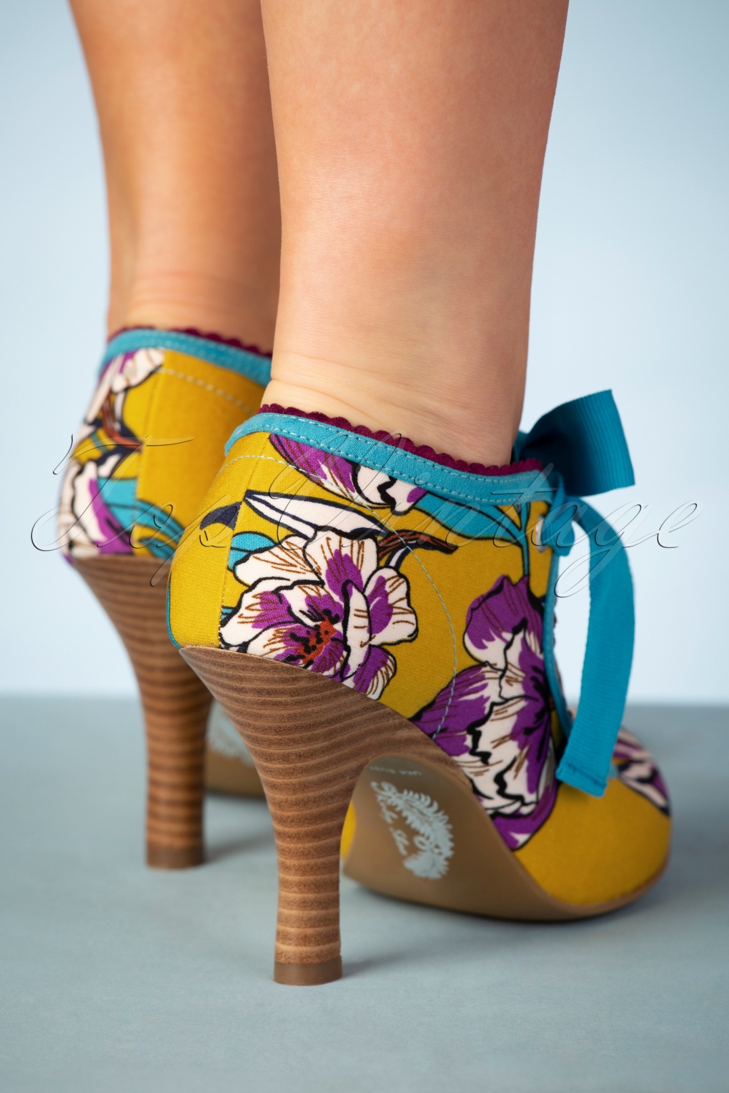 50s Willow Floral Pumps in Aqua and Mustard