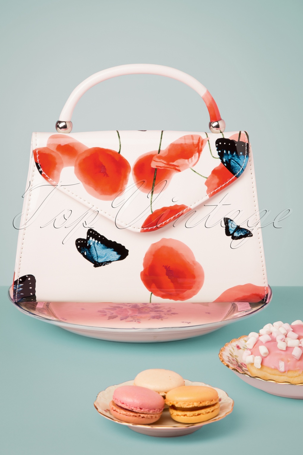 La Parisienne Lillian Butterfly Lack Flap Bag in Off White | Einkaufen ...