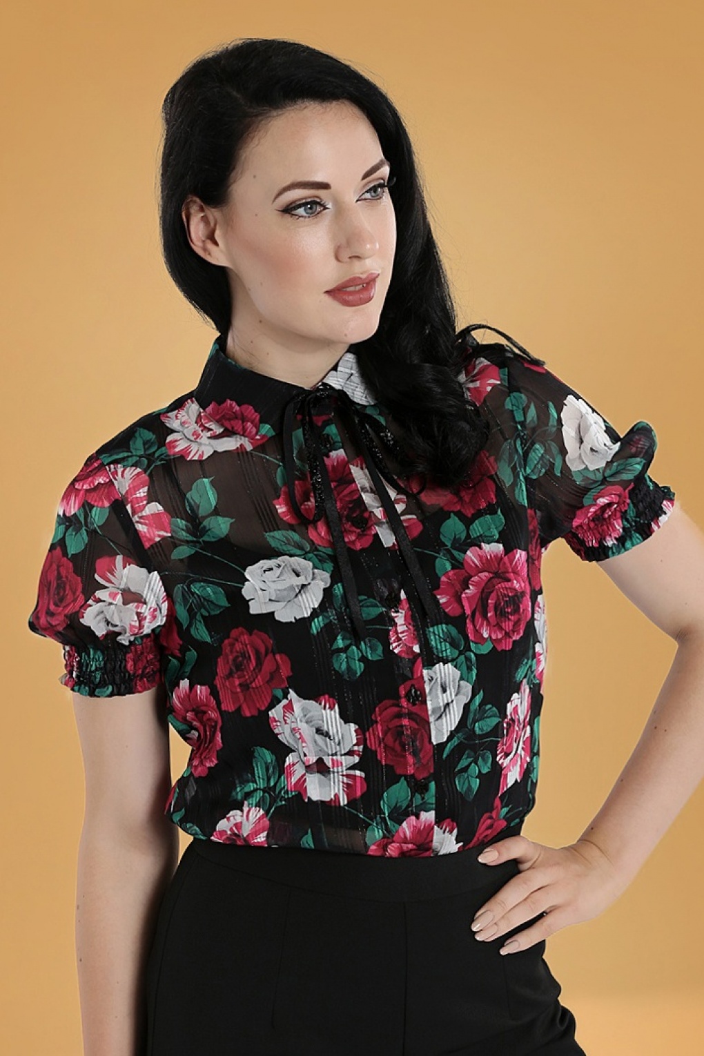 50s Bed of Roses Blouse in Black