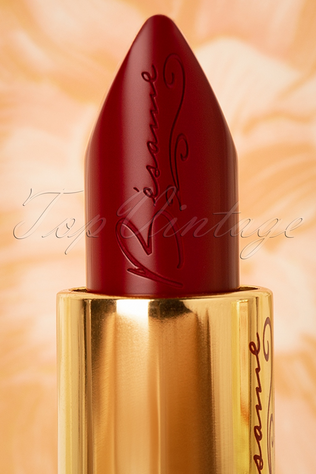Classic Colour Lipstick in Cherry Red