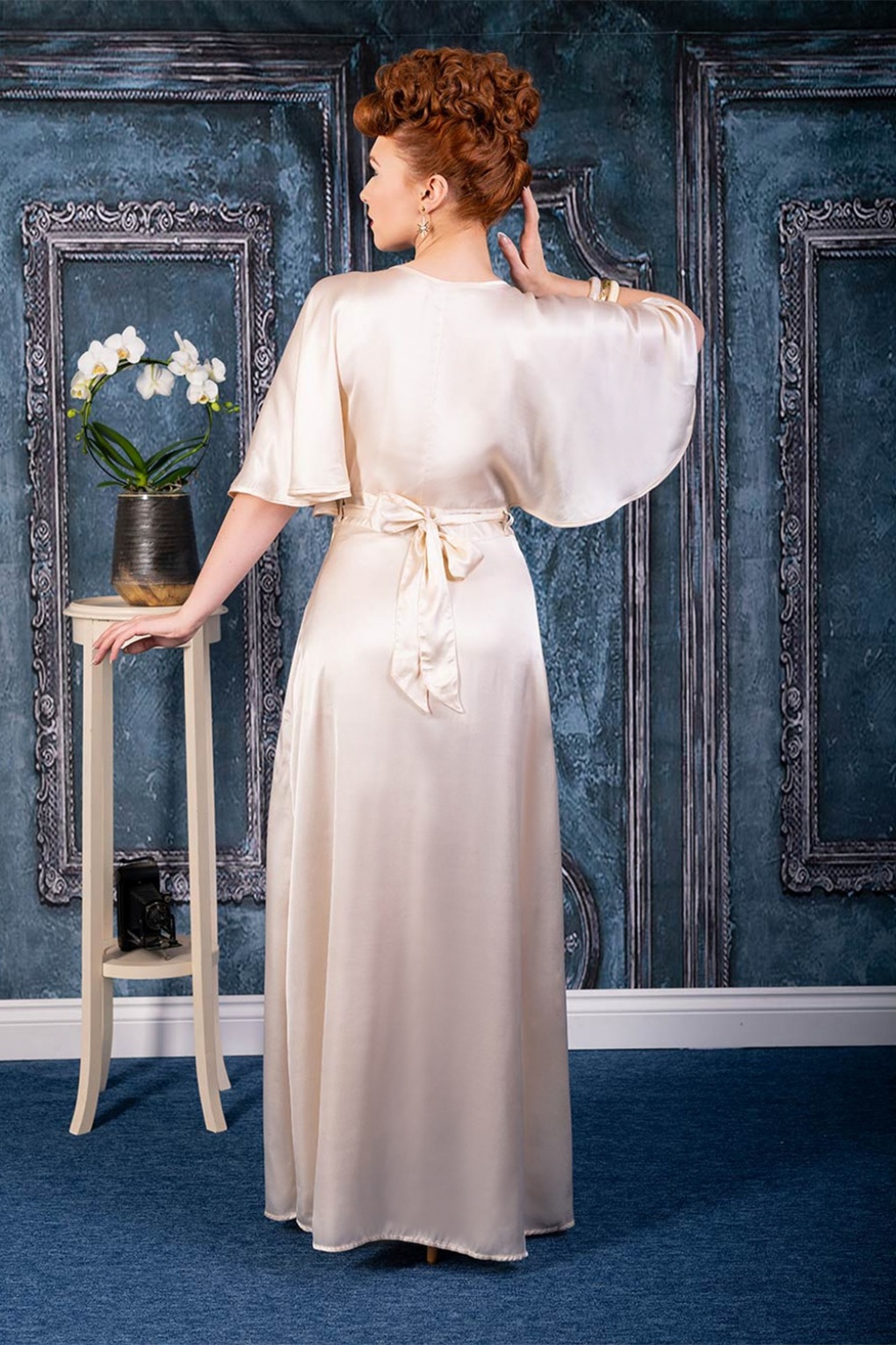 What Katie Did | 30s Satin Lounging Robe in Peach