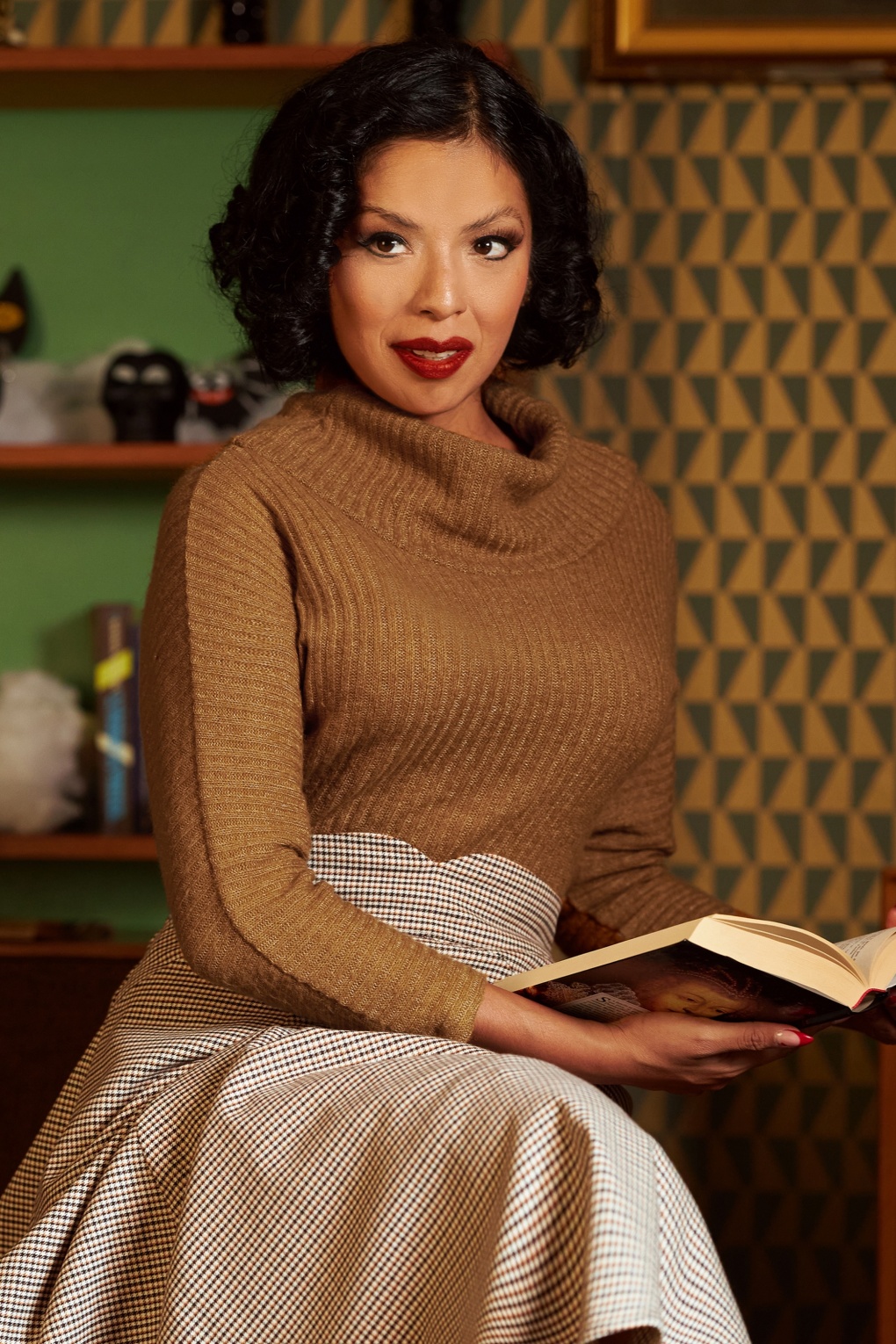 Miss Candyfloss 50s Hess Aurum Cropped Knitted Top In Gold