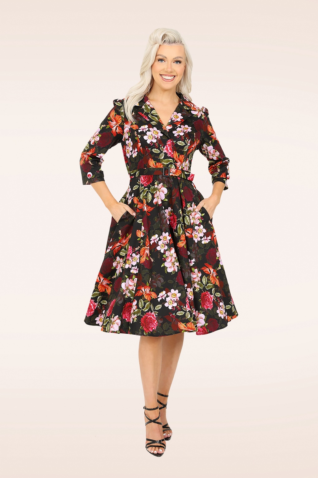 Hearts & Roses Hailey Flower Swing Dress in Black | Topvintage
