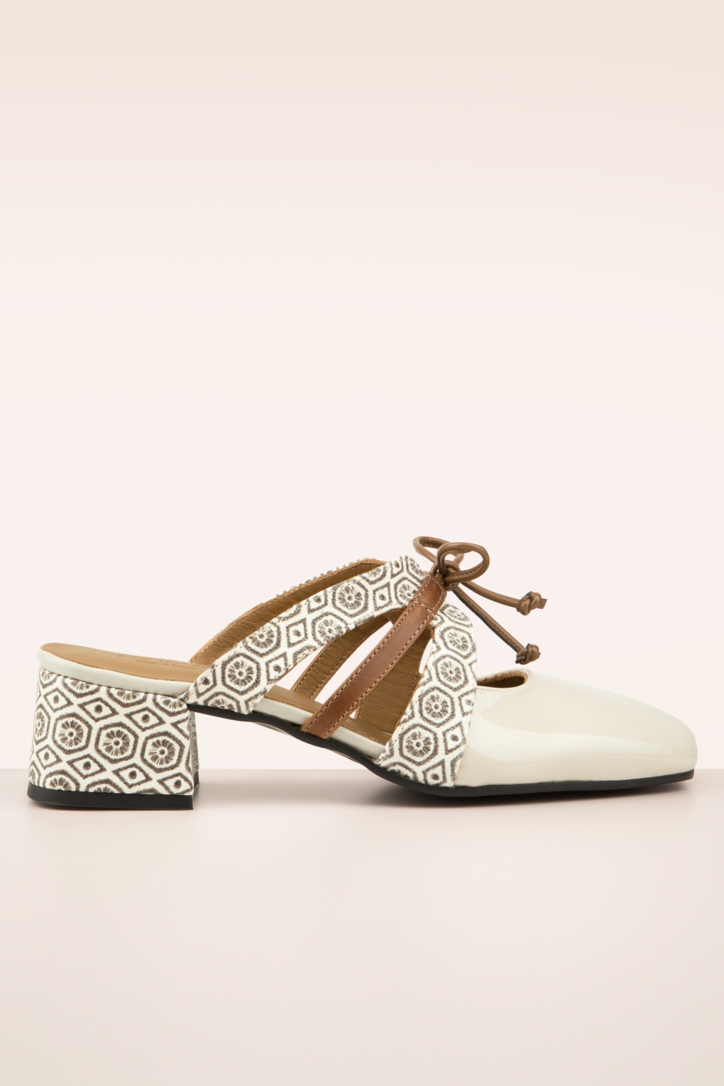 Mules Celine Tribal en amande et marron. Nemonic | Topvintage