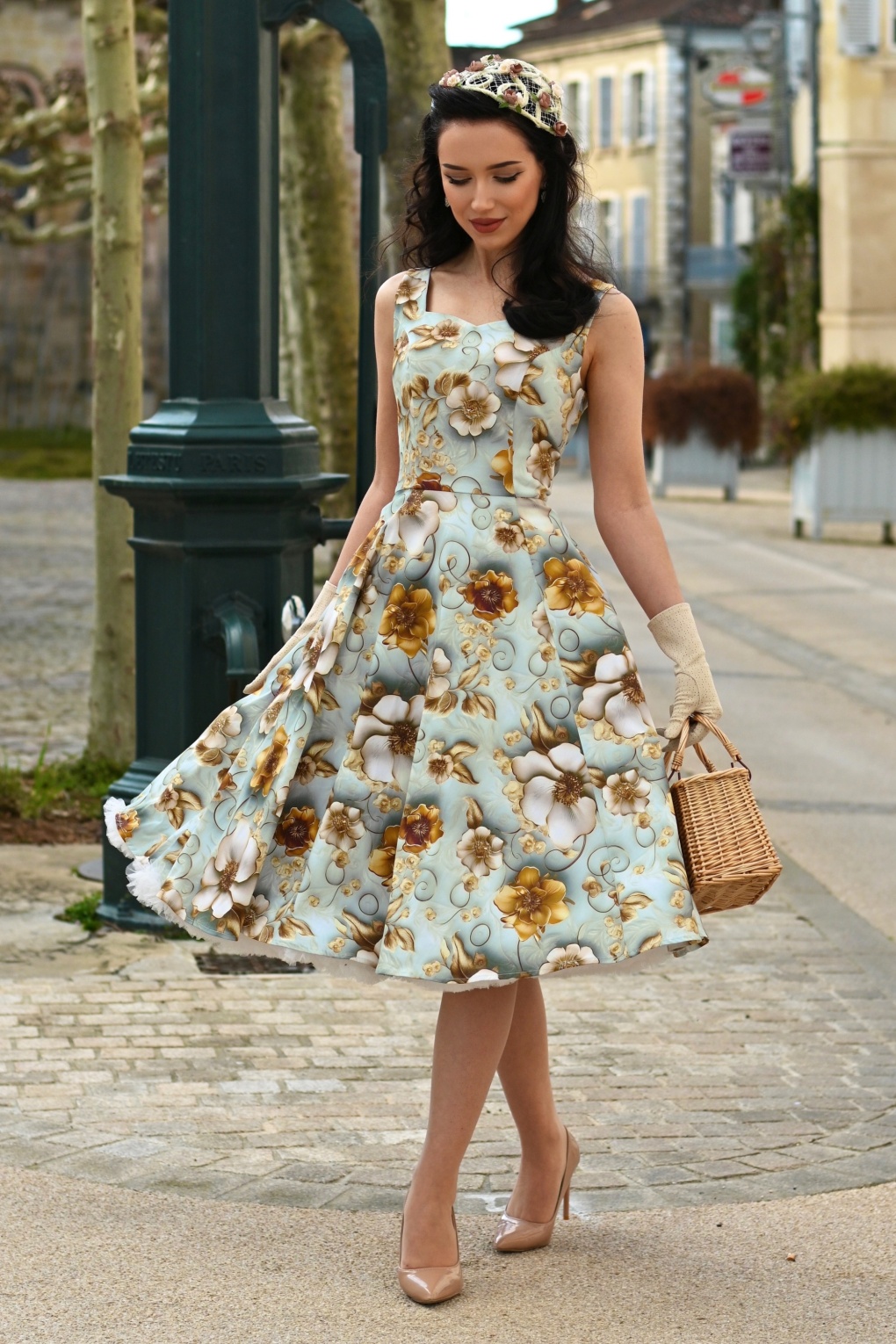 Hearts & Roses Mavis 3D Floral swing jurk in blauw | Topvintage