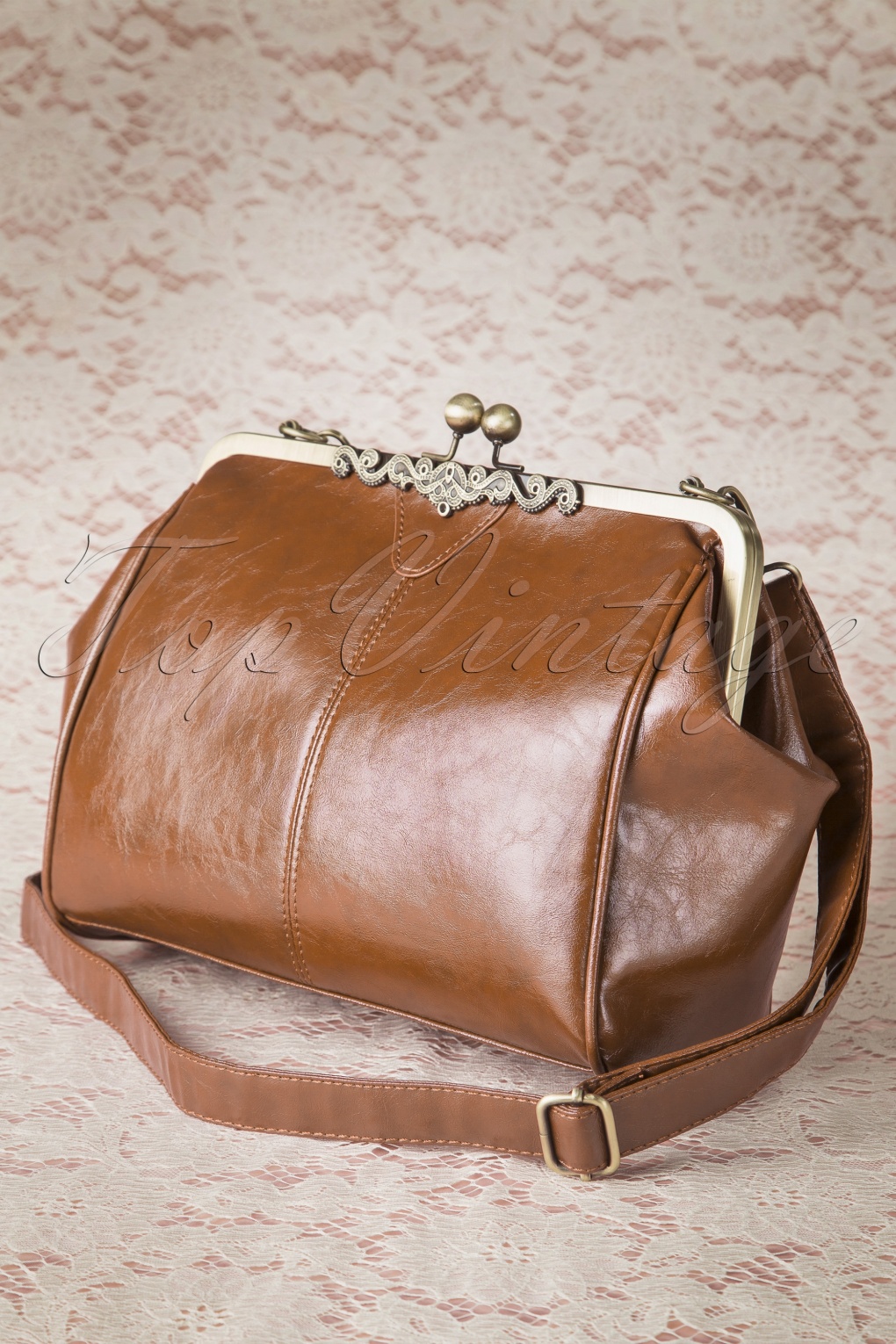 20s Vintage Frame Kisslock Clasp Bag in Tan