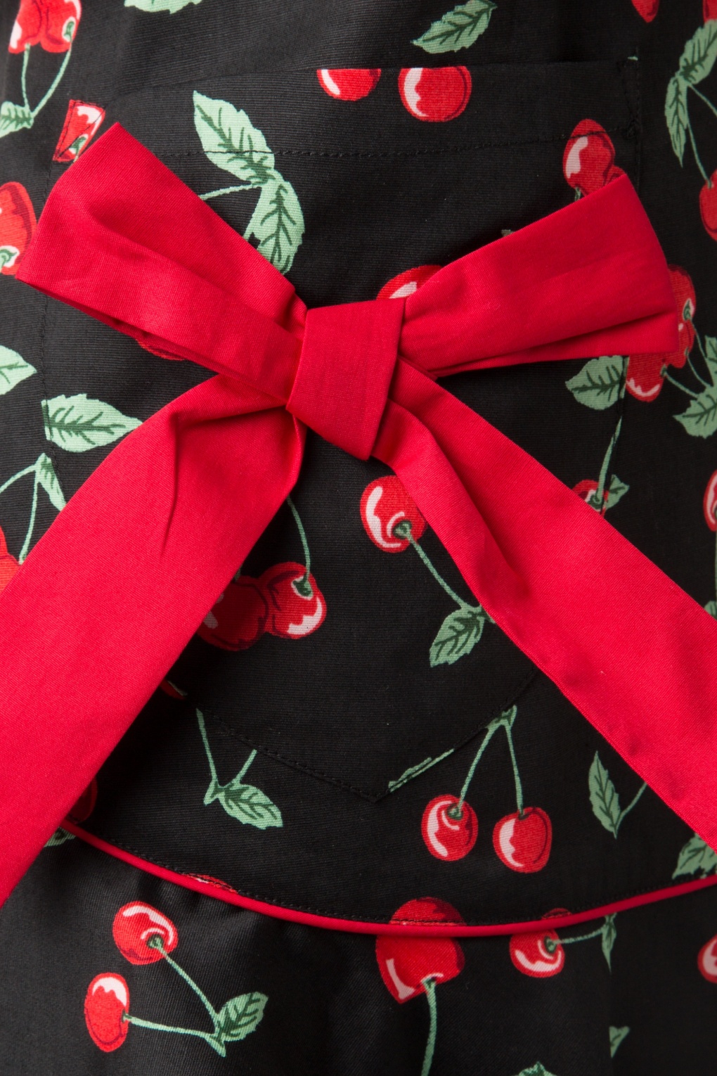 50s Cherry Pie Apron in Black