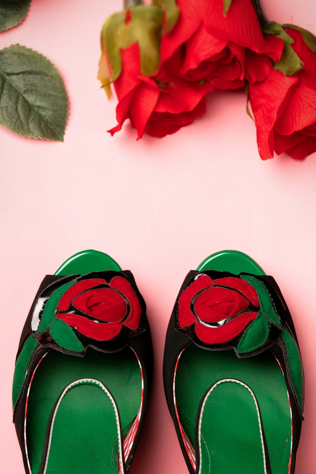 50s Sage Rose Peeptoe Pumps in Black and Green