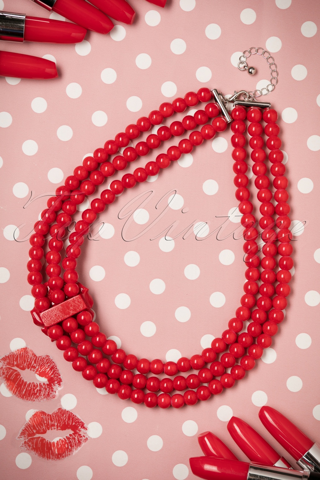 50s Pretty Rose Pearl Necklace in Red